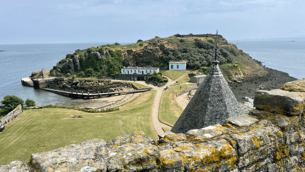 Inchcolm Island - is it worth visiting? - lucyliveshere